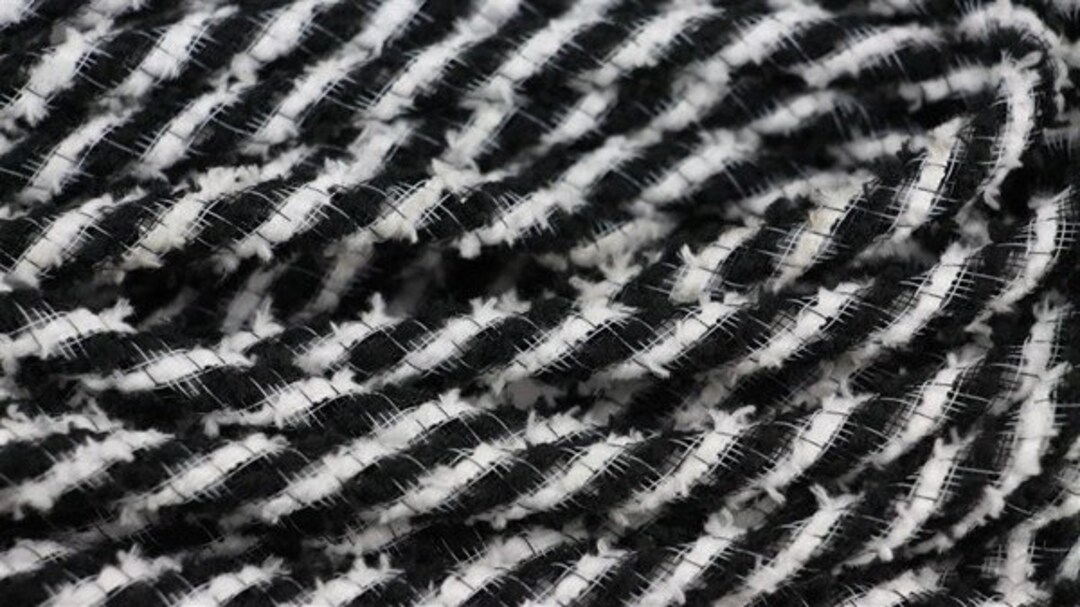 Black and White Snowdrift Deco Flex Tubing, Wreath Making Supplies, 8mm ...