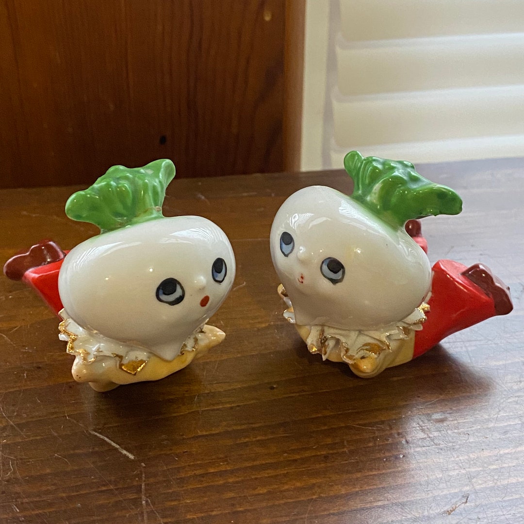 Vintage Onion Anthropomorphic Salt and Pepper Shakers Set Japan Cute ...