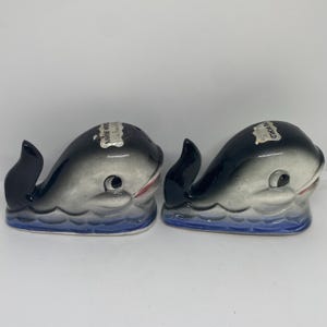 Vintage Whale Salt and Pepper Shaker Set Anthropomorphic Souvenir ...