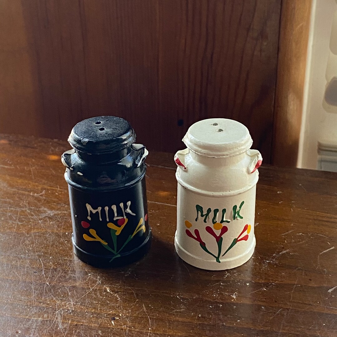 Vintage Milk Jug Cast Iron Salt and Pepper Shakers Set - Etsy Vintage Milk Jug Cast Iron Salt and Pepper Shakers Set - Etsy
