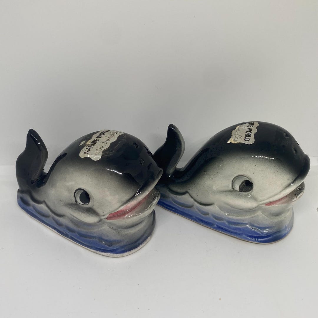 Vintage Whale Salt and Pepper Shaker Set Anthropomorphic Souvenir ...