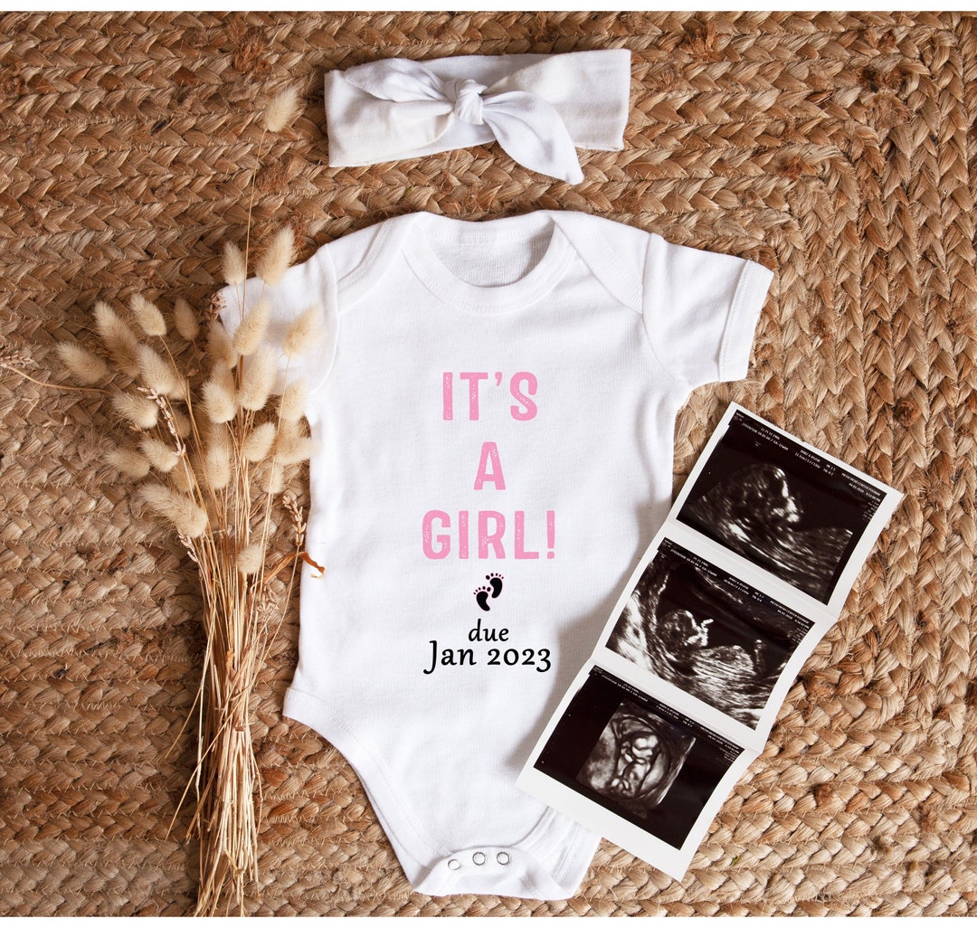 Gender Reveal Onesies, It's a Girl Pregnancy Announcement Onesie ...