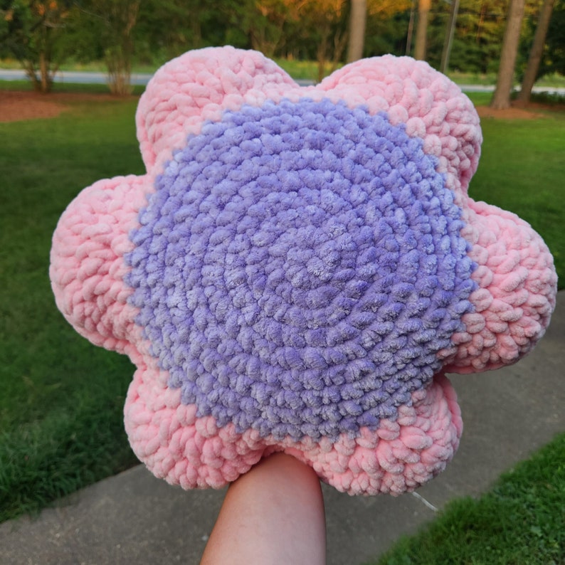 Retro Crochet Flower Pillow - Etsy