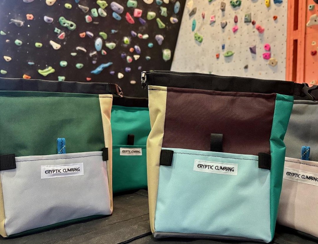 Cryptic Climbing Chalk Buckets (magnetic Closing) - Etsy