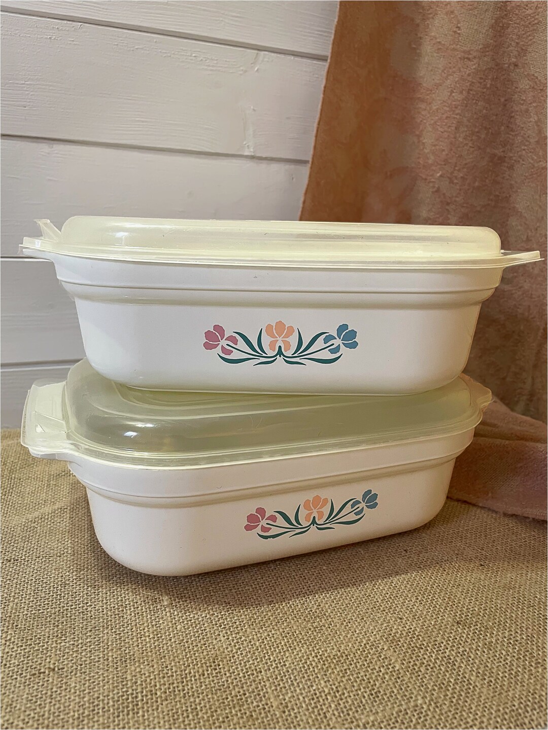 Set of Two Matching Plastic Tupperware Food Storage 2.5 Quart Anchor ...