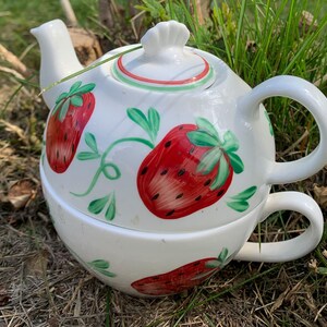 Stacking Teapot and Cup Brian Wood White Hand Painted Strawberries ...