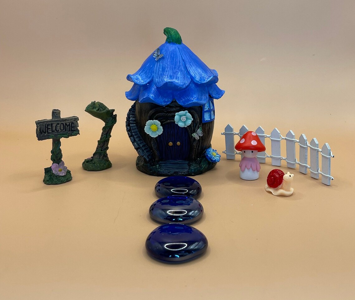 Lily Pixie House - Etsy