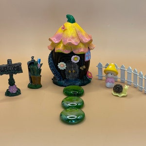 Lily Pixie House - Etsy