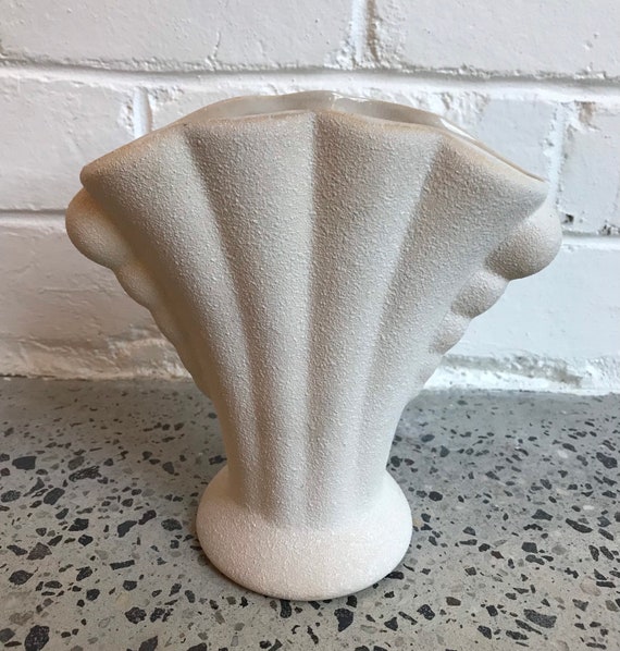 Vintage Art Deco Fan Shaped Vase - Etsy