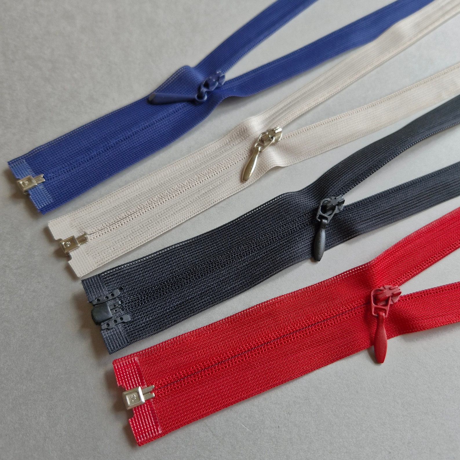 Invisible Open End Zipper 45-50cm Divisible Zipper Plastic Separating ...