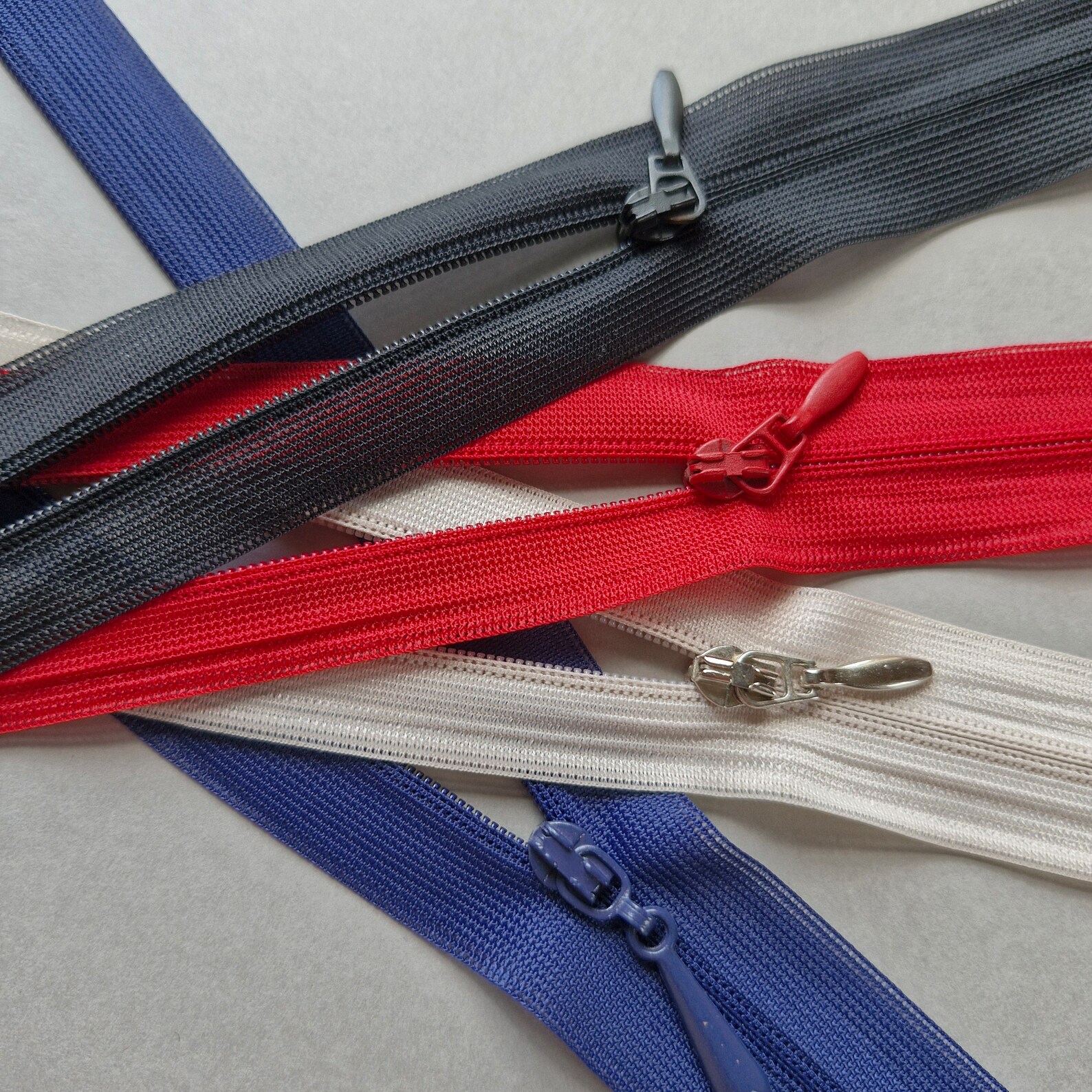 Invisible Open End Zipper 45-50cm Divisible Zipper Plastic Separating ...