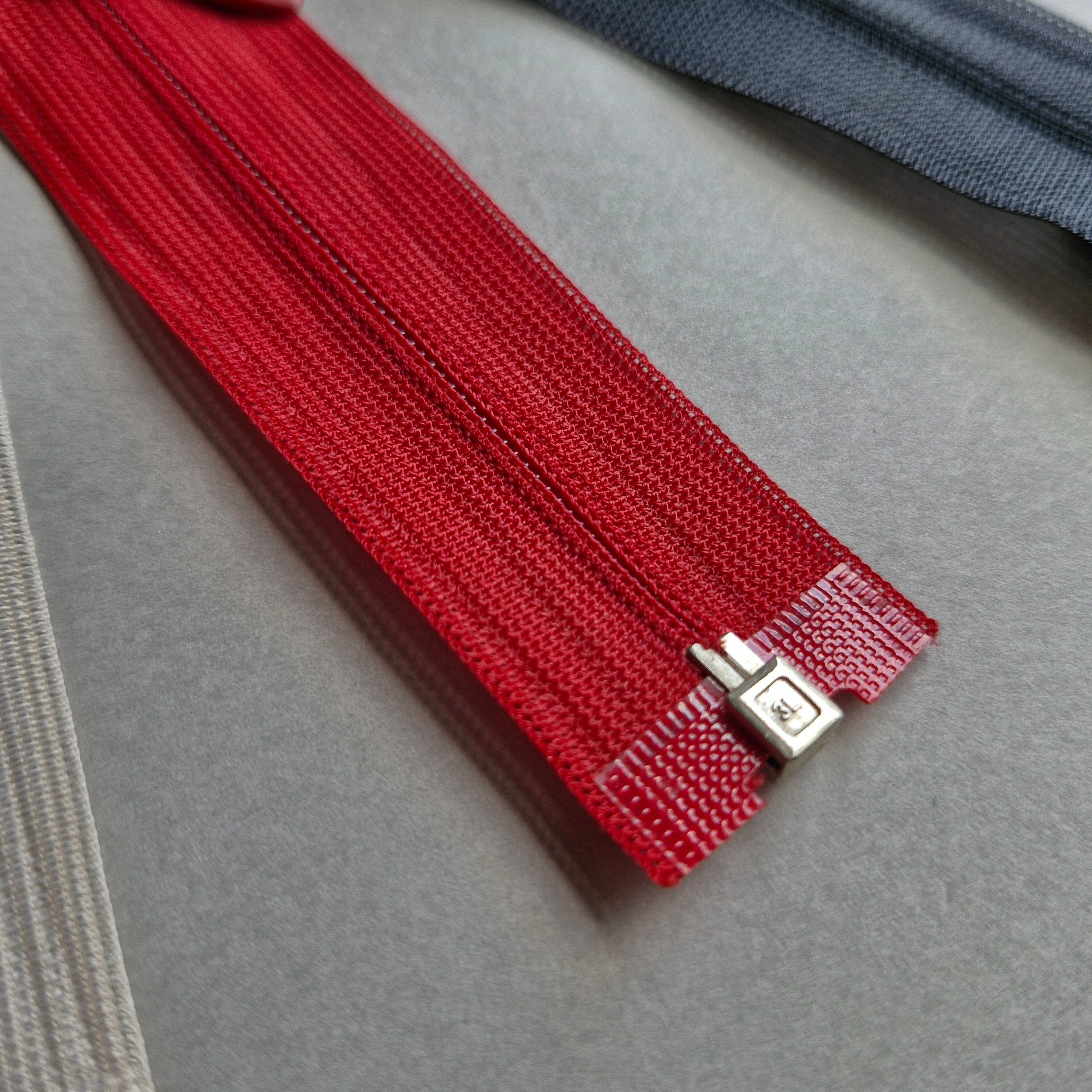 Invisible Open End Zipper 45-50cm Divisible Zipper Plastic Separating ...