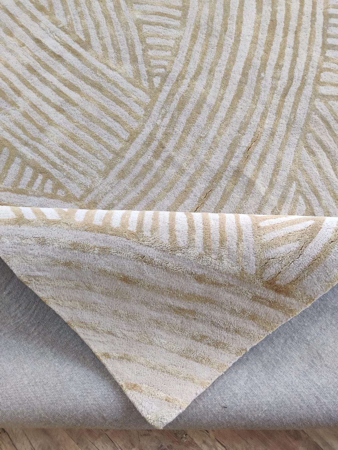 Modern Wool Silk Tufted Carpet, Beige Abstract Textured Area Rug ...