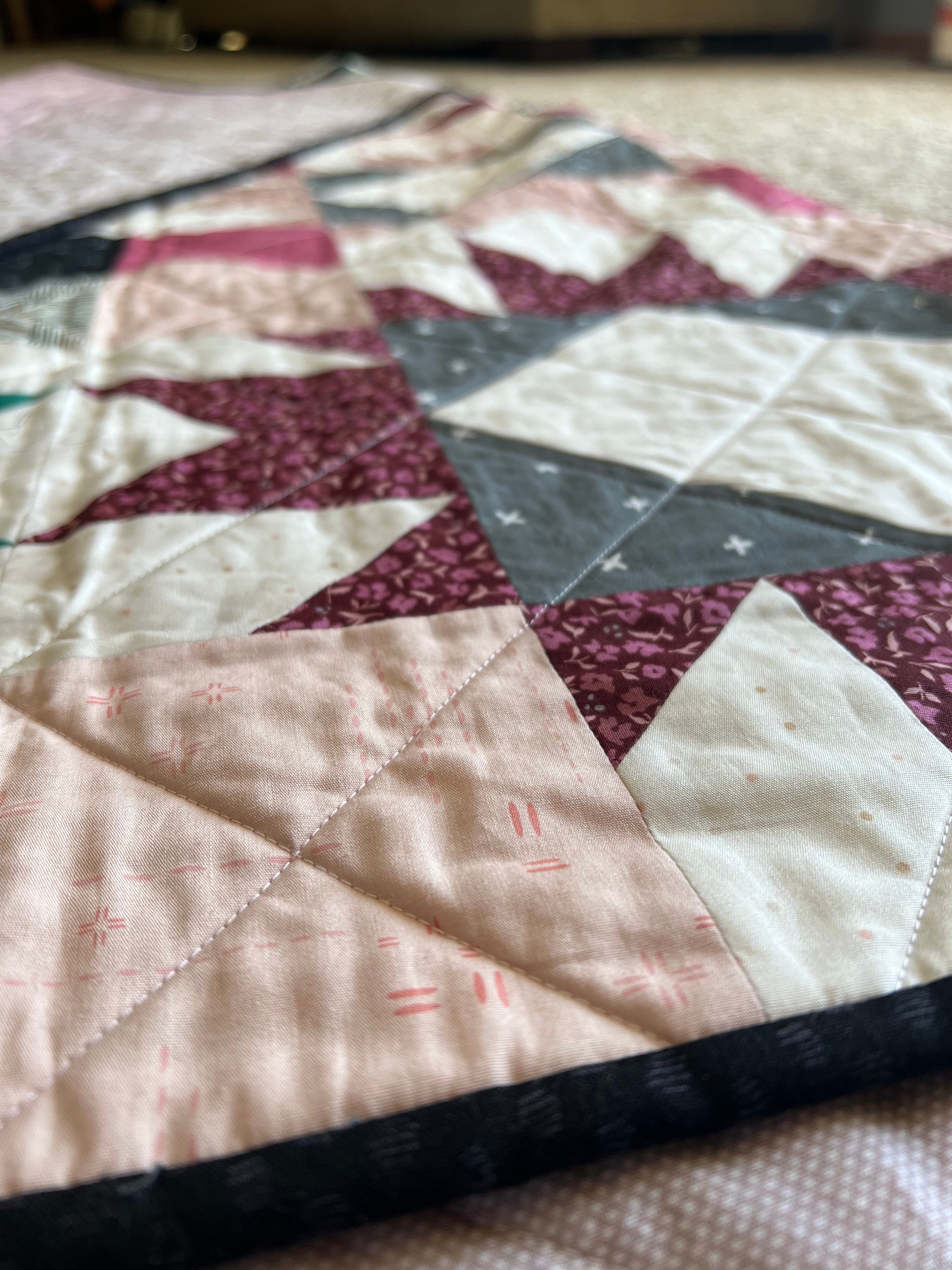 An Agnes Quilt Pattern. Brand New and Machine Quilted Using a Grid ...
