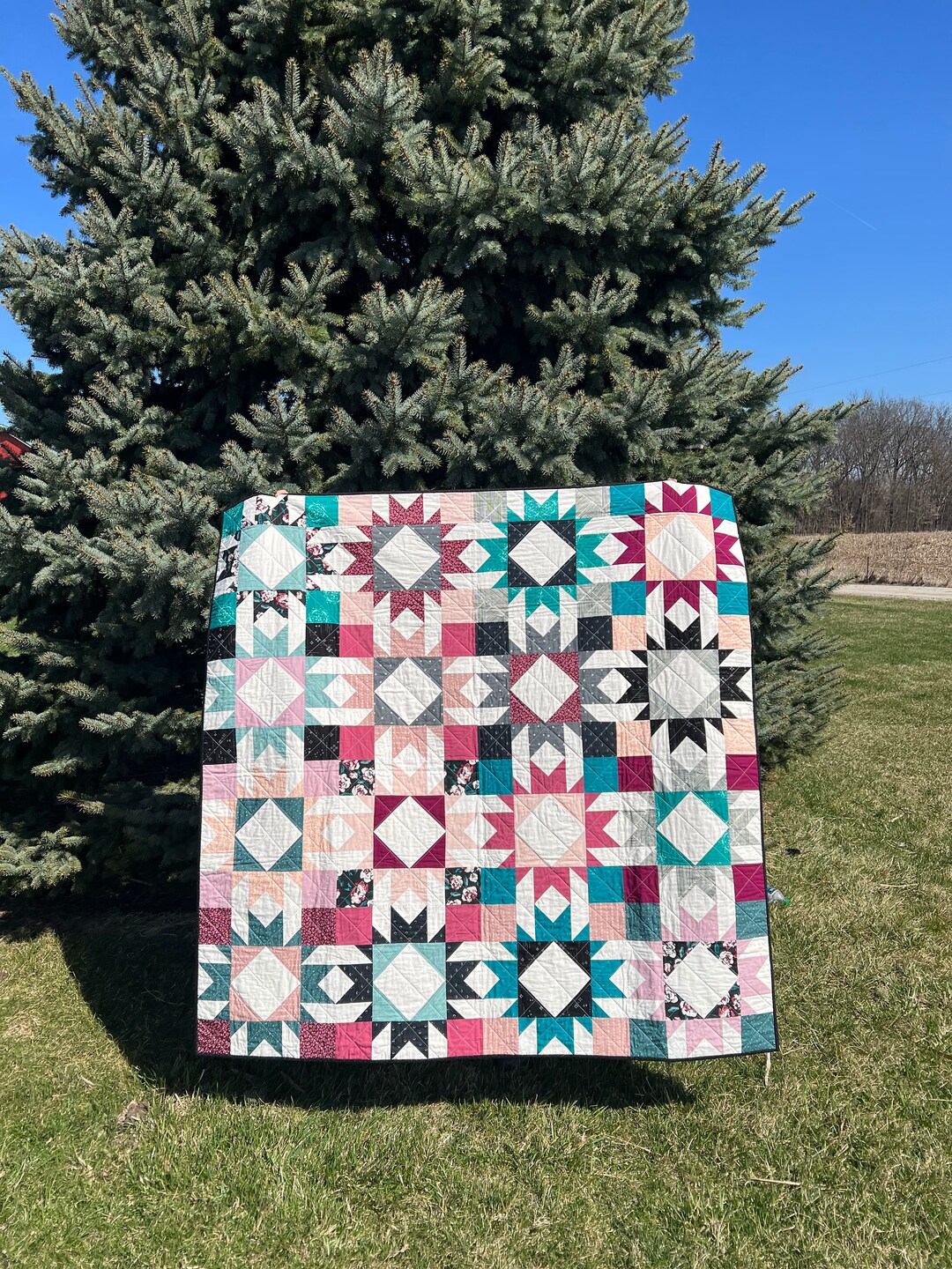 An Agnes Quilt Pattern. Brand New and Machine Quilted Using a Grid ...