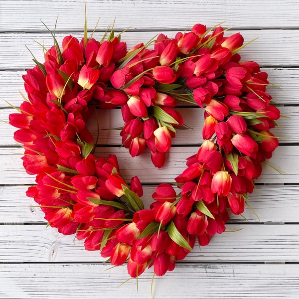 Tulip Wreath - Etsy