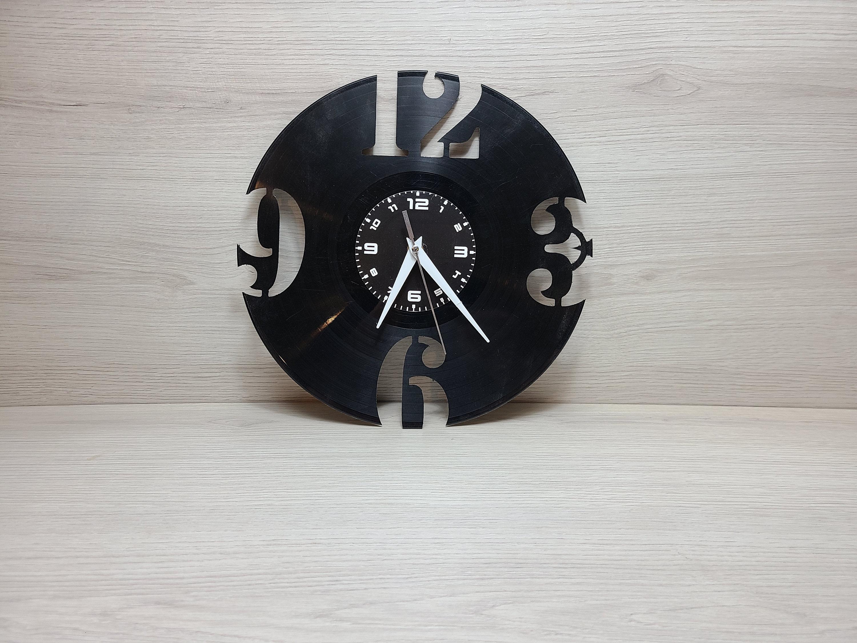 Vinyl Record Wall Clock |SVG DXF File | Wall Décor | Digital Art | CNC ...