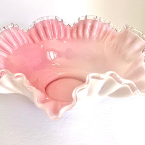 Vintage Fenton Pink /white Ruffled Edge Fruit Bowl / - Etsy