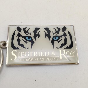 Vintage Siegfried and Roy Mirage Las Vegas Keychain Souvenir Gift White ...