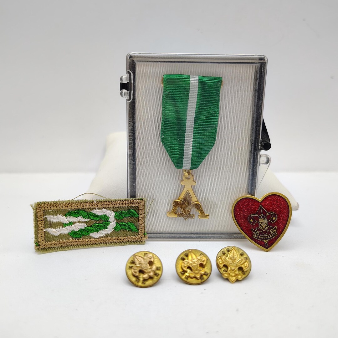 Vintage Boy Scouts of America Collection of Pins and Patch- 10kt Gold ...