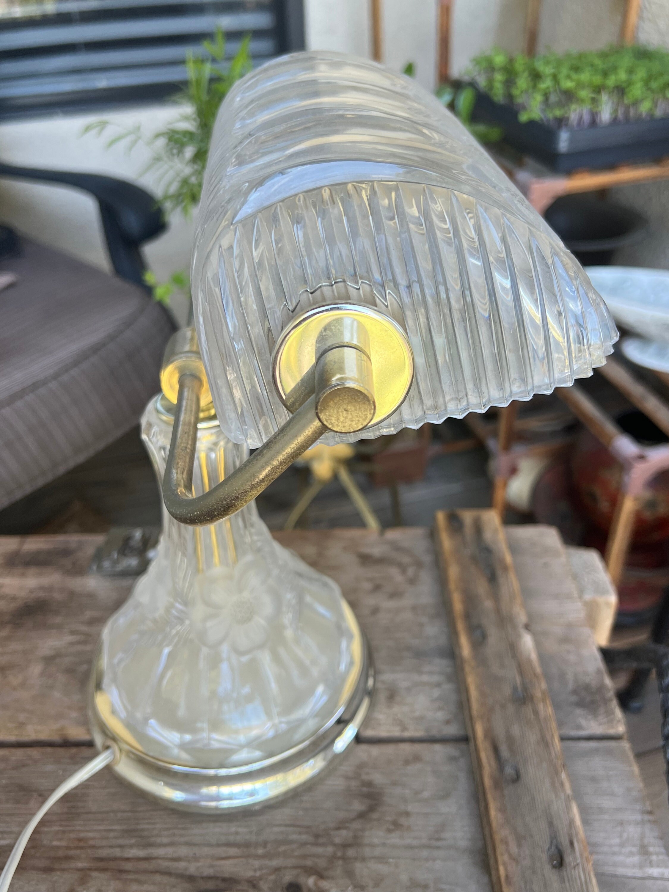 Anna Hutte Bleikristall Floral Glass Banker's Style Desk Lamp With Pull ...