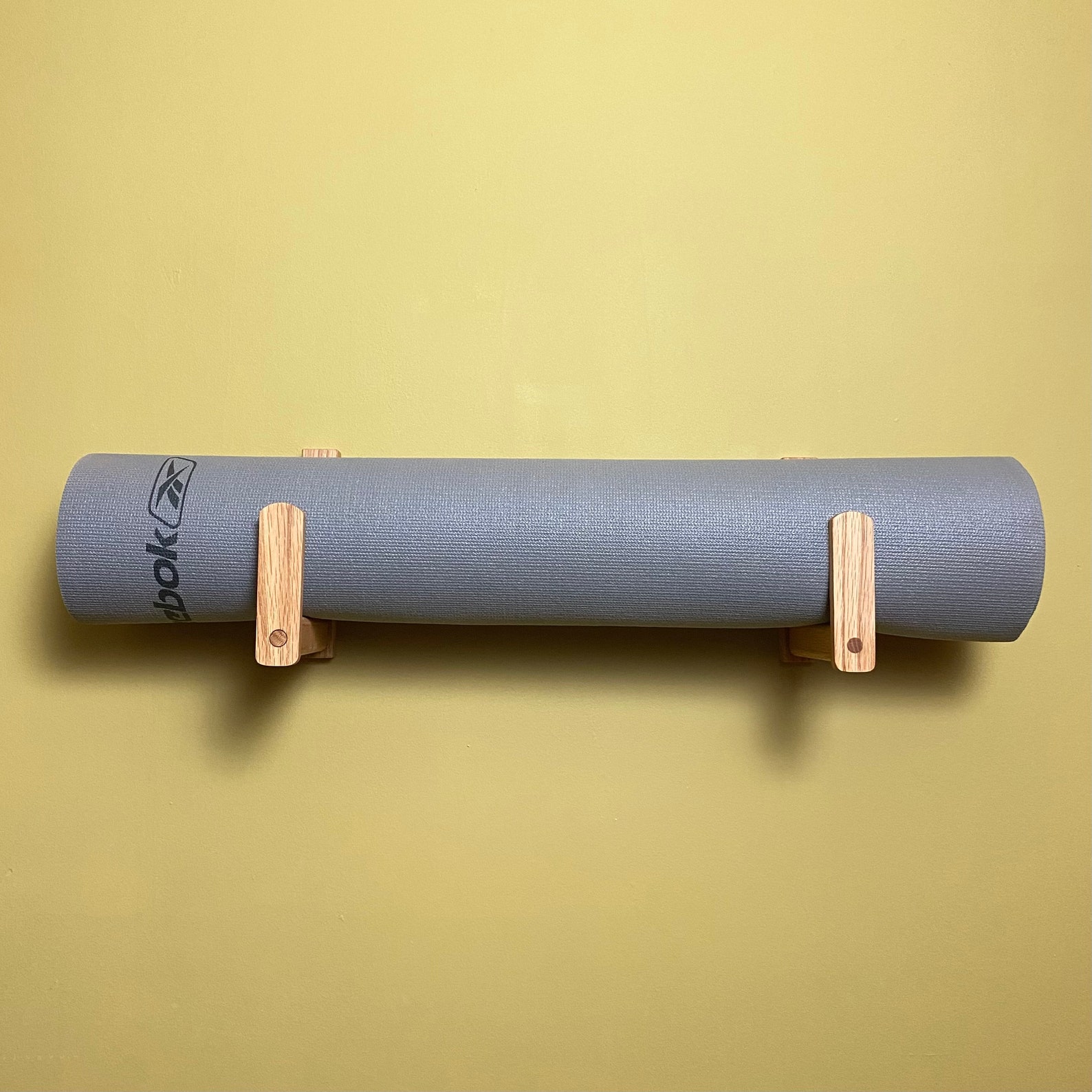 Oak Yoga Mat Hooks, Wooden Organizer Pilates Mat Holder, Wall Mounted ...