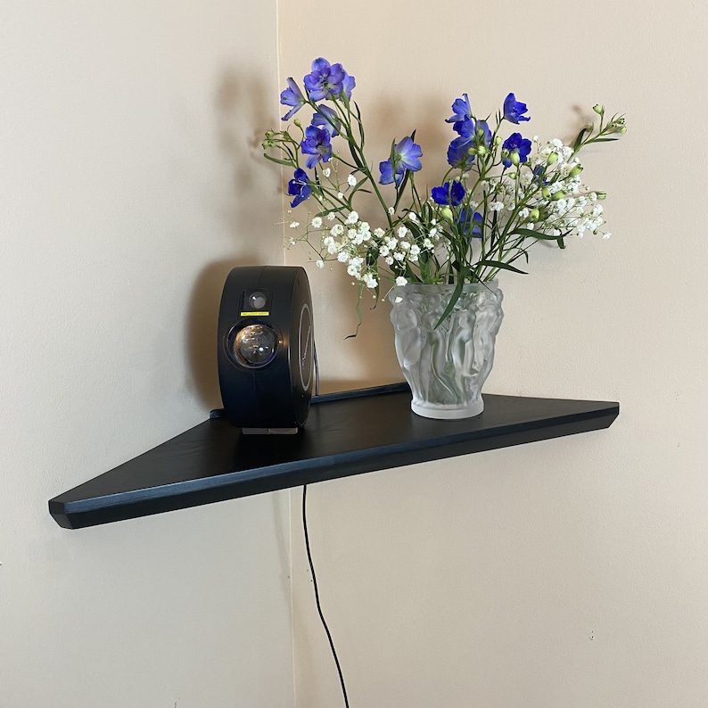 Trapezoidal Shape Corner Shelf, Floating Shelf With Barrier and Facet ...