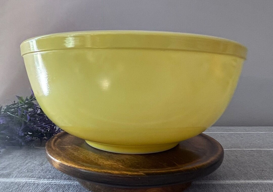 Vintage Pyrex 404 Original Primary Yellow Bowl Not Marked - Etsy
