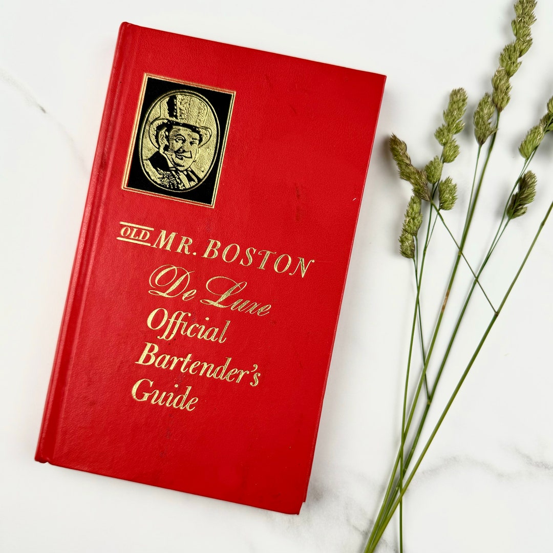 Old Mr. Boston De Luxe Official Bartender's Guide 39th Printing 1967 Vintage Bartending Book - Etsy