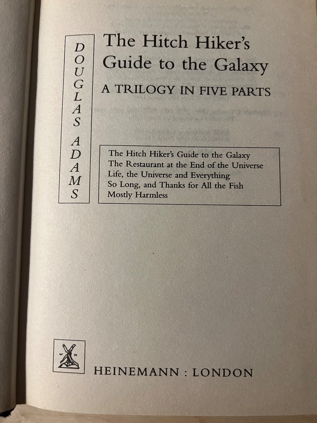 The Hitchhikers Guide to the Galaxy Complete Omnibus Douglas Adams - Etsy