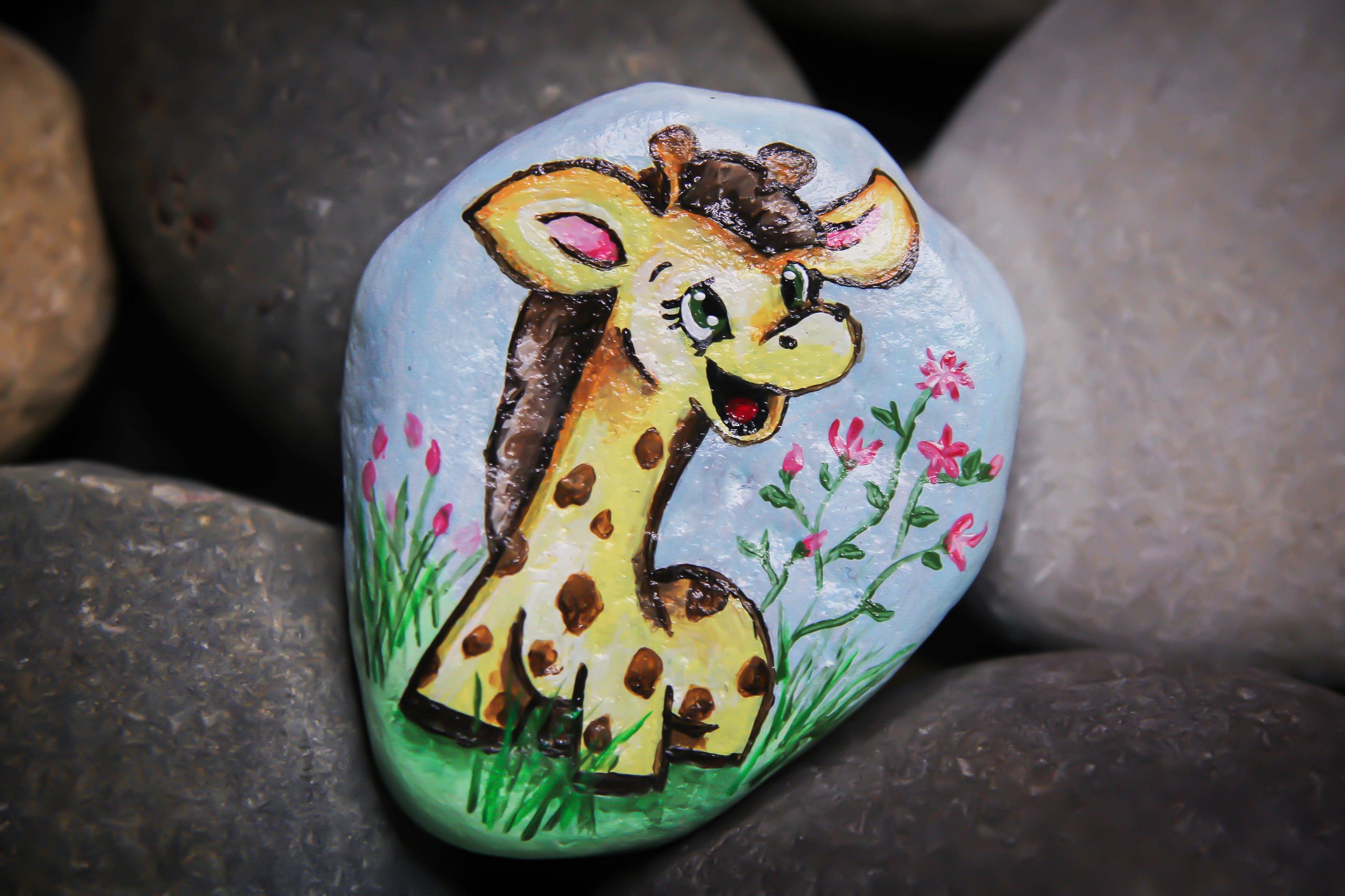 Hand Painted Acrylic Giraffe Rock - Etsy