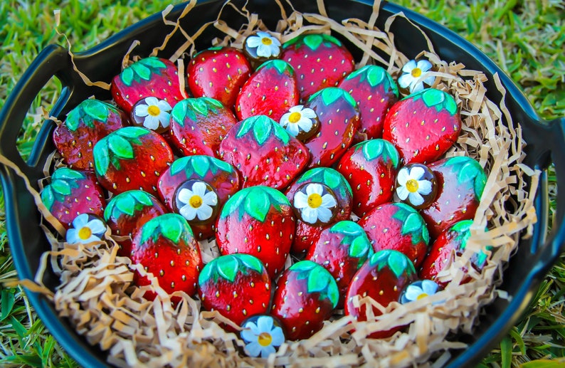 Strawberry Rocks, Set of 5 | Gardening Rocks | Hand Painted ...