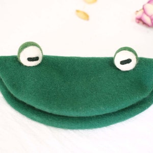 Frog Eyed Beret: Handmade Wool Felt Novelty Hat - Etsy