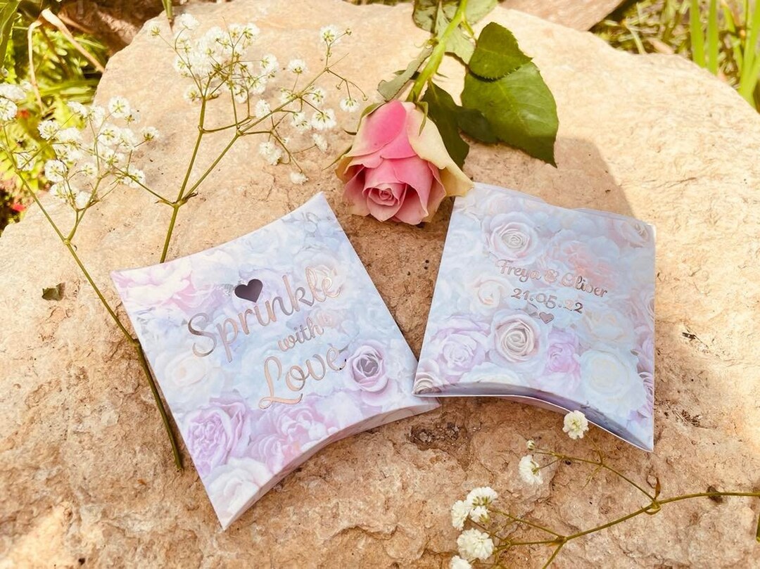 Pack of 10 Bespoke Confetti Boxes - Personalised Pillow Boxes ...