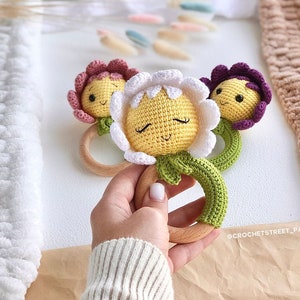 Daisy Flower Baby Rattle Crochet Pattern - Flower Amigurumi Crochet ...