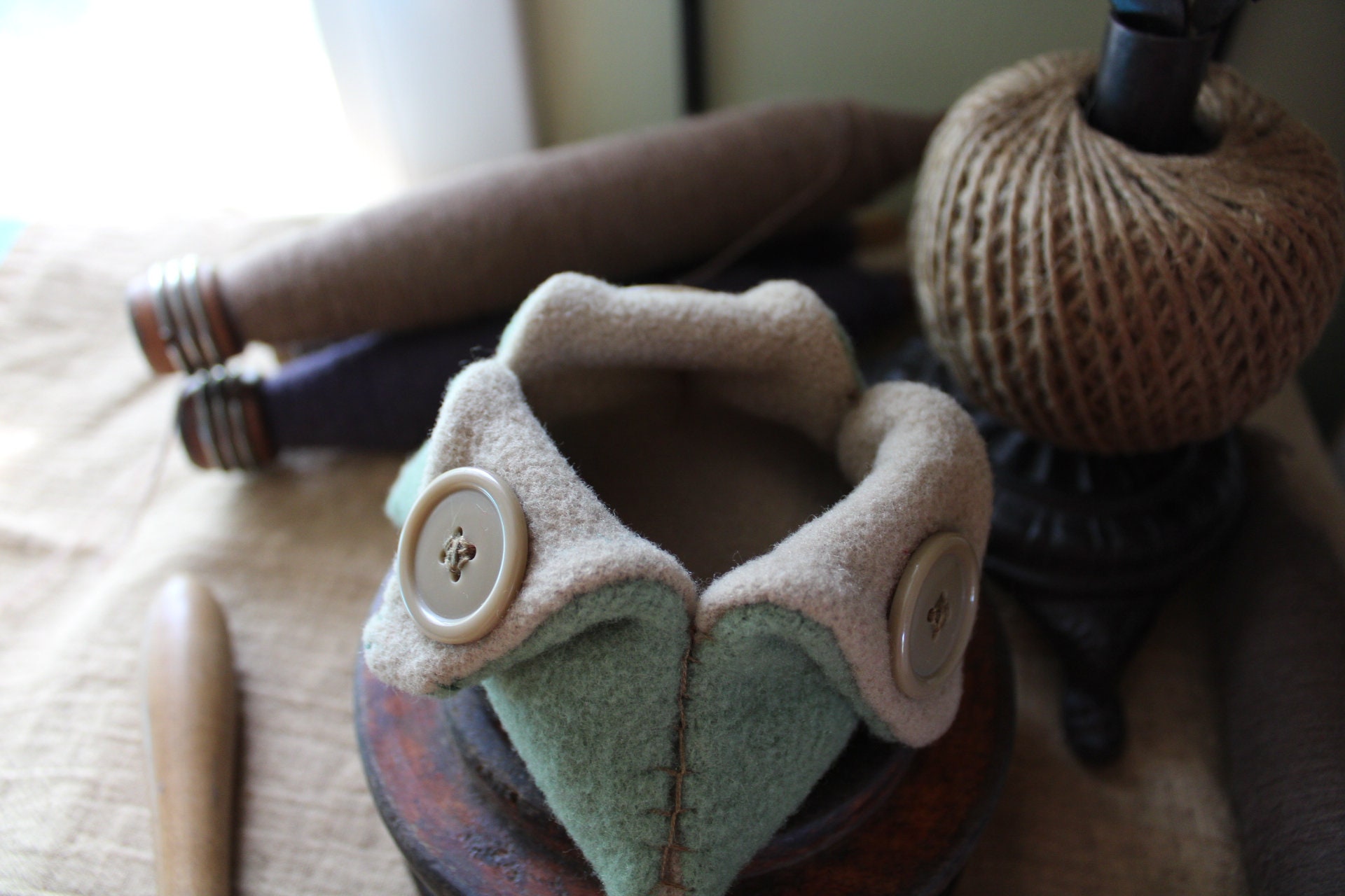 Pin Keep and Snippet Bowl Set/ Upcycled Wool/ Crushed Walnut Shells - Etsy