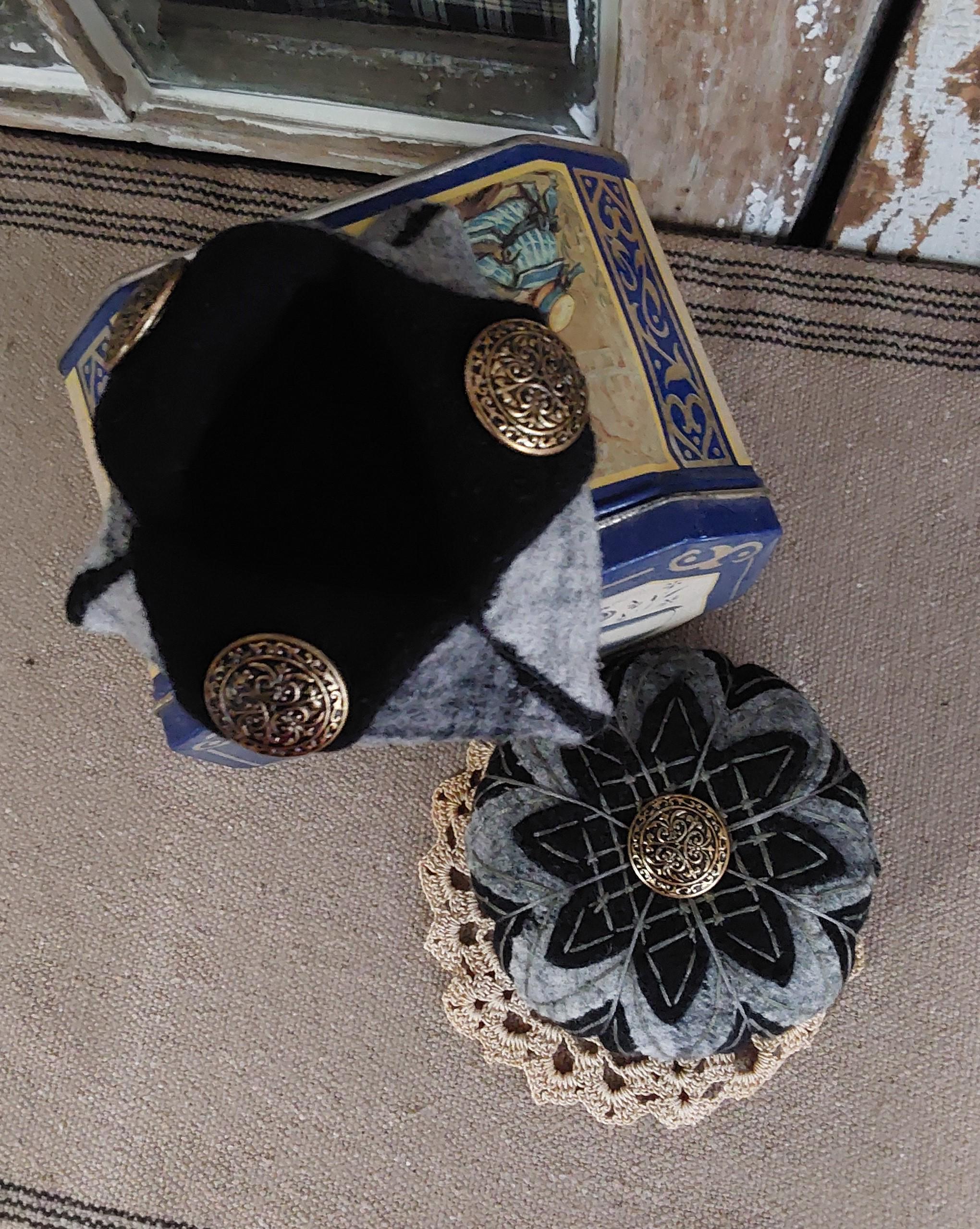 Pin Keep and Snippet Bowl Set/ Upcycled Wool/ Crushed Walnut Shells ...