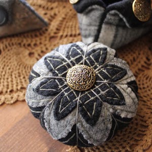 Pin Keep and Snippet Bowl Set/ Upcycled Wool/ Crushed Walnut Shells ...