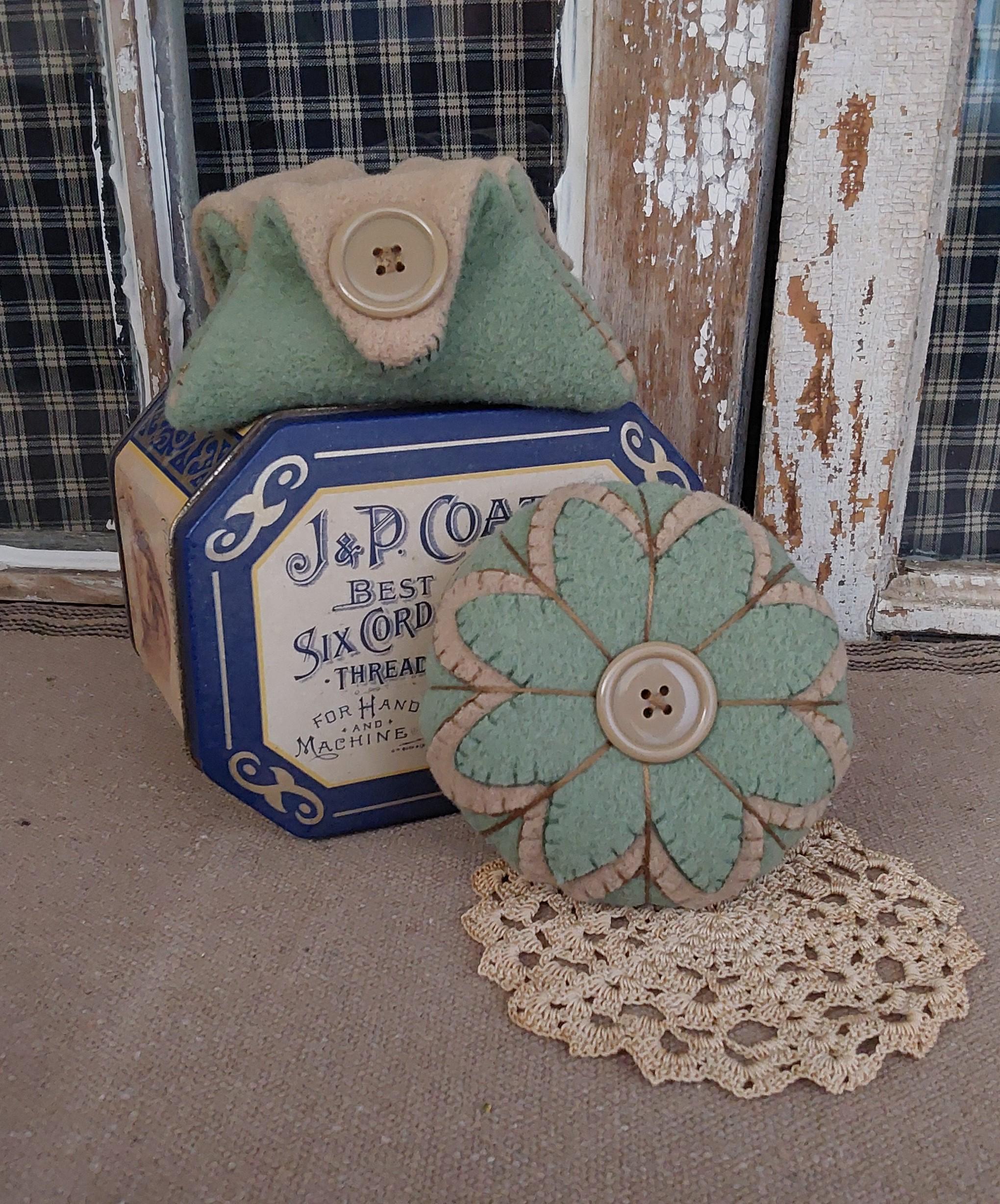 Pin Keep and Snippet Bowl Set/ Upcycled Wool/ Crushed Walnut Shells - Etsy