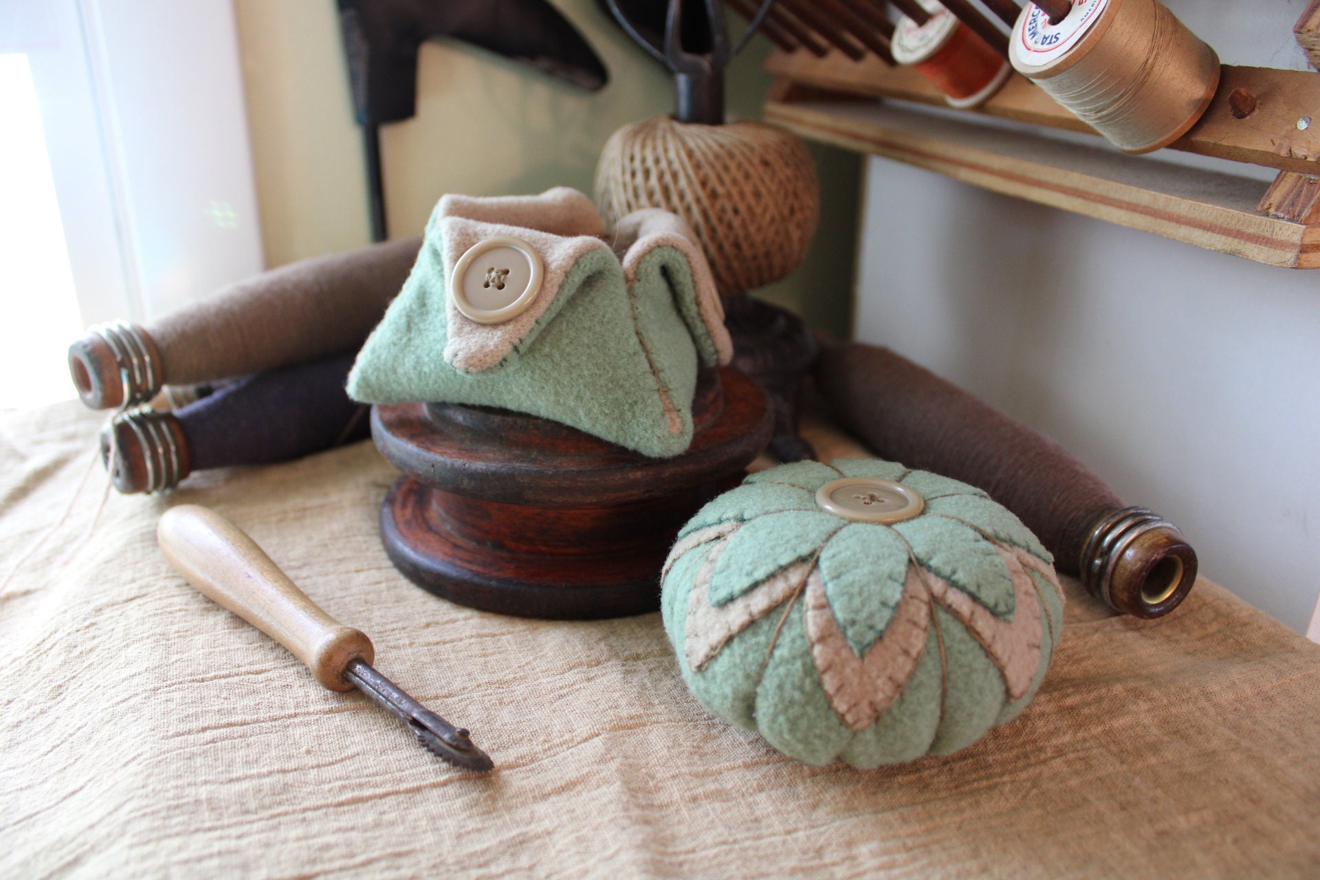 Pin Keep and Snippet Bowl Set/ Upcycled Wool/ Crushed Walnut Shells - Etsy