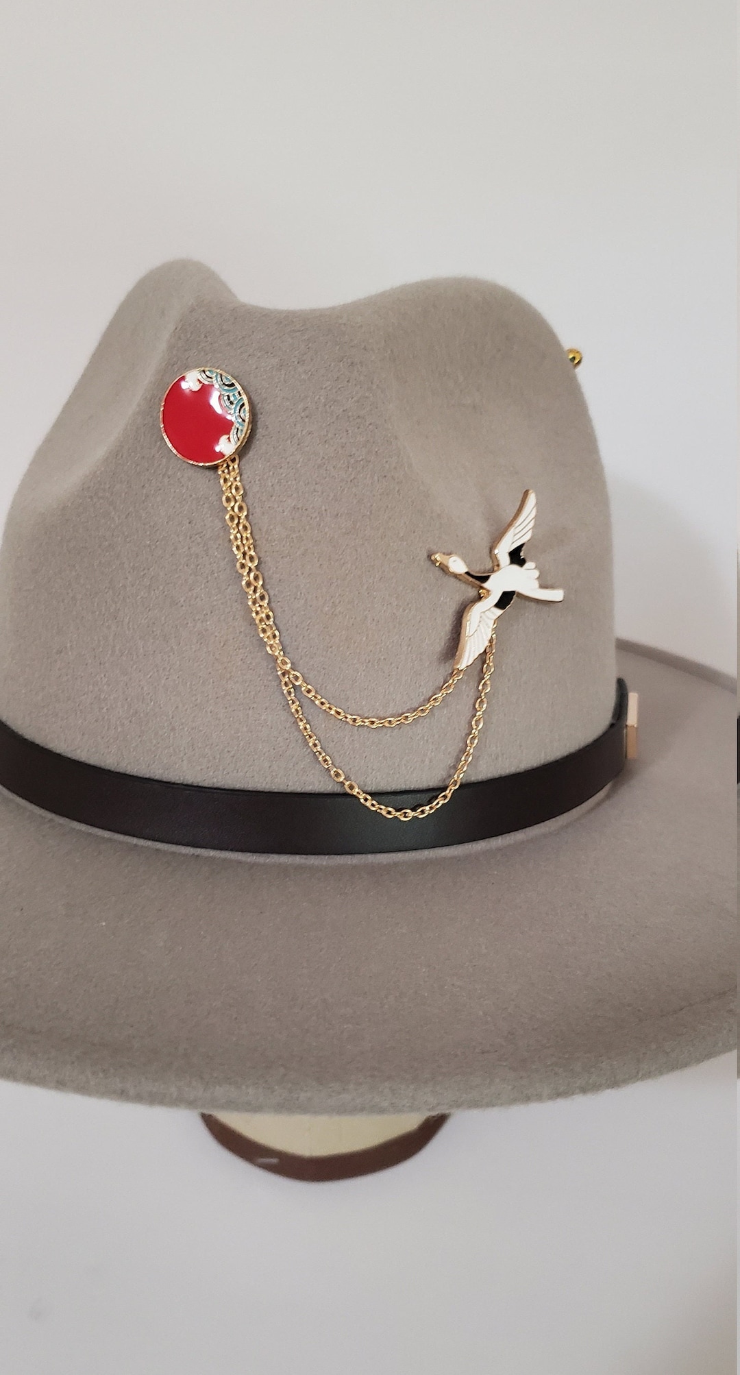 Whooping Crane Fedora, Hand Embroidery, Grey Hat With Chains and Enamel ...