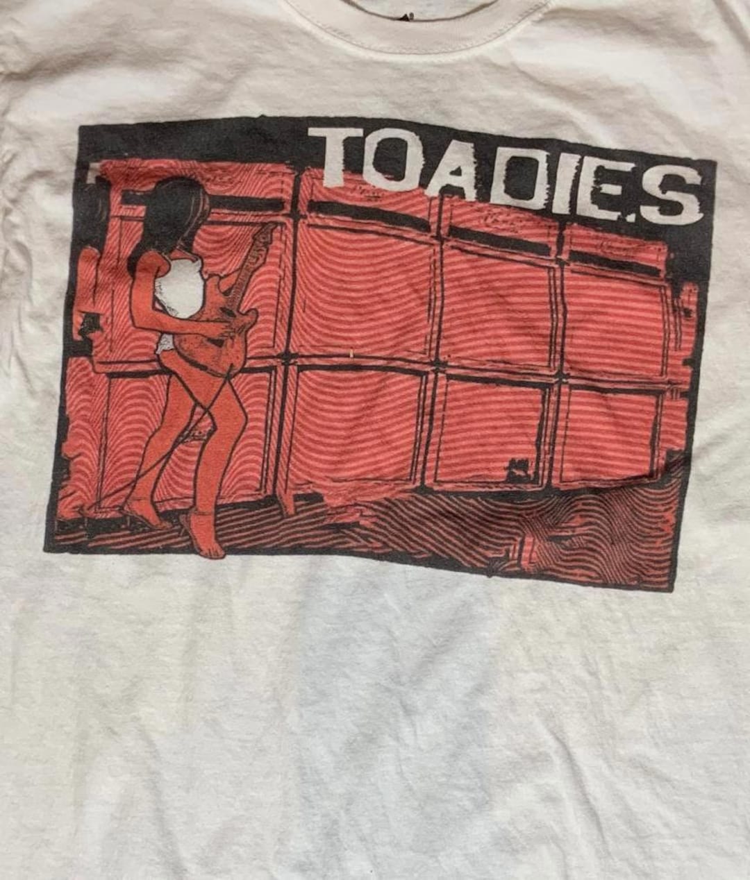 Toadies Med Preowned White T-shirt - Etsy
