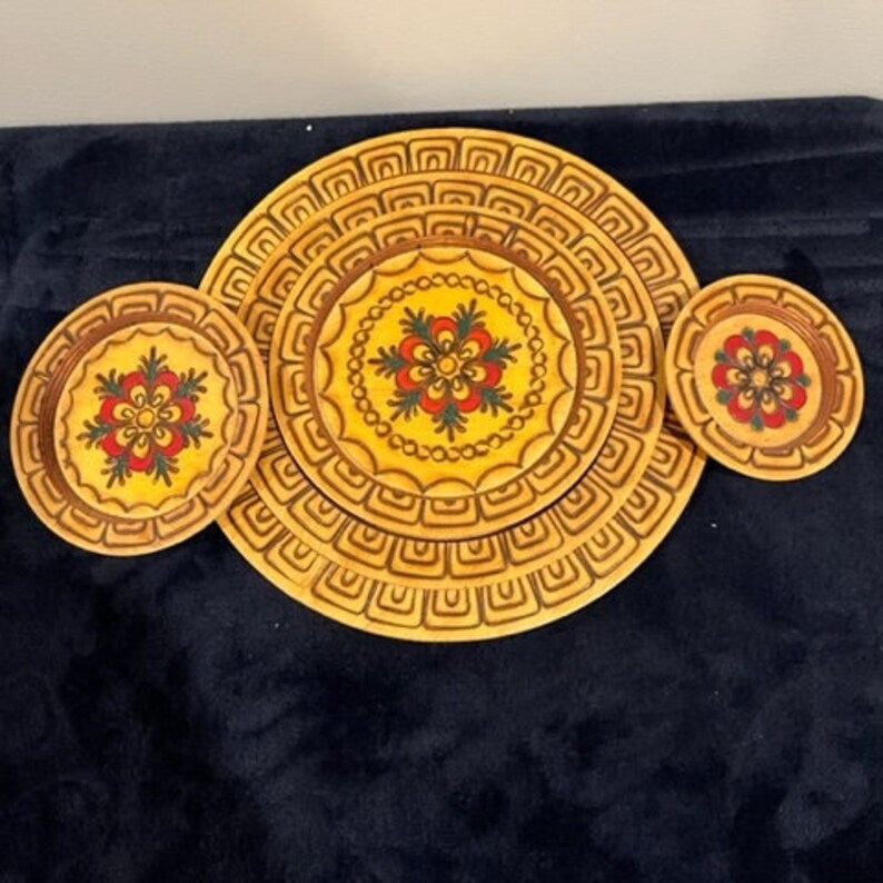 Vintage Polish Pyrography Art Wall Plates 5 Piece Red Green and Brown ...