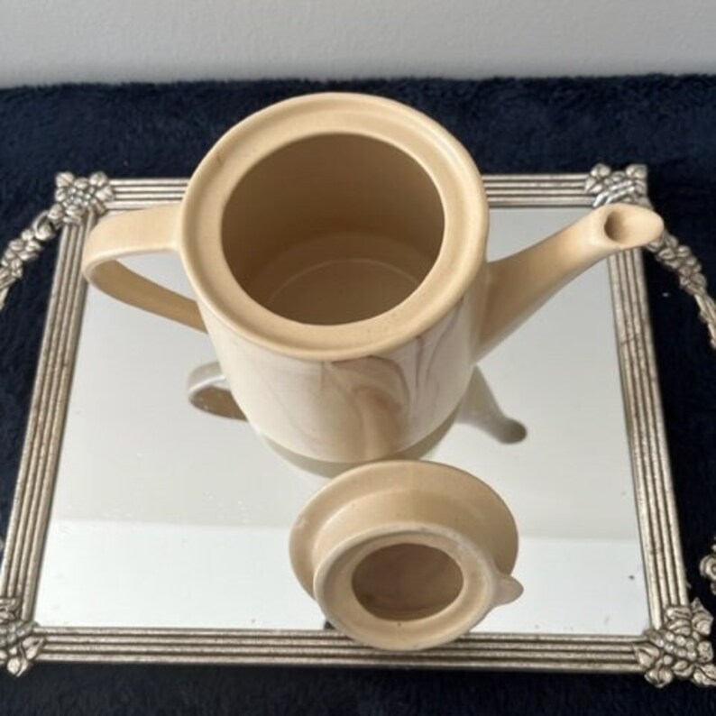 Vintage RARE Hitkari Oak Tea Pot/beige With Swirls of Mauve Studio Art ...