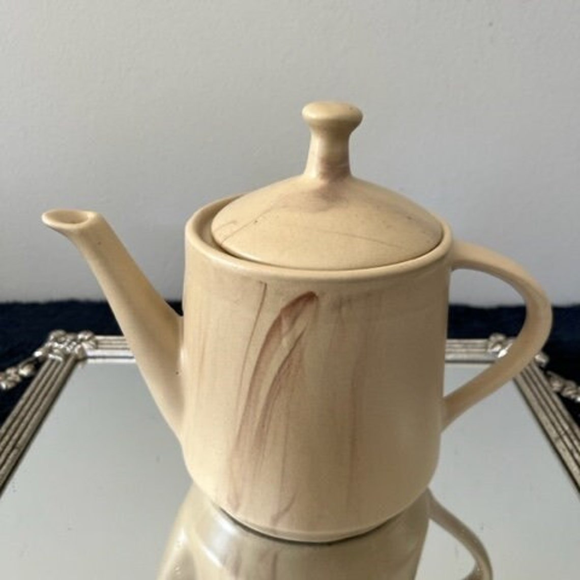 Vintage RARE Hitkari Oak Tea Pot/beige With Swirls of Mauve Studio Art ...