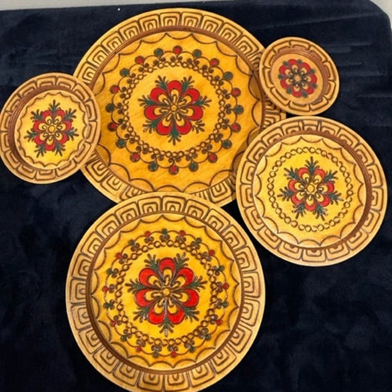 Vintage Polish Pyrography Art Wall Plates 5 Piece Red Green and Brown ...