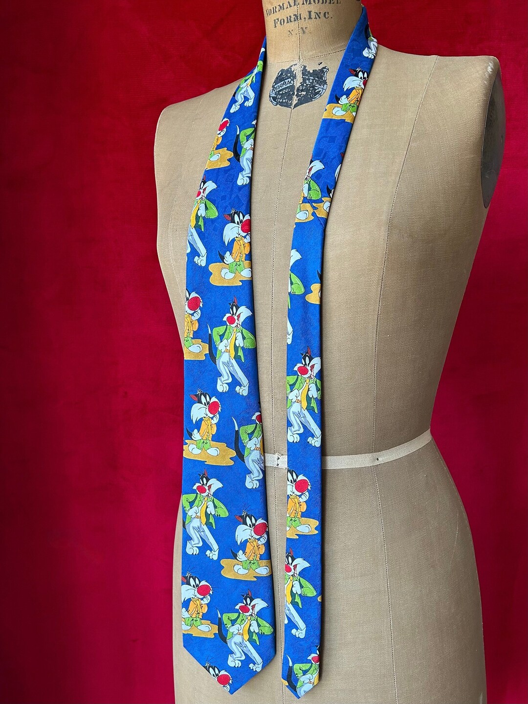 Vintage Tie With the Characters of Sylvester the Cat Looney Tunes Tie ...