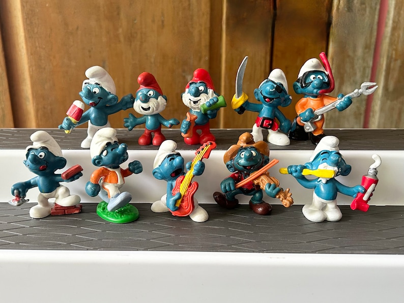 Vintage Lot of 10 Smurfs From the 80s and 90s | Lot of 10 Peyo Smurfs ...