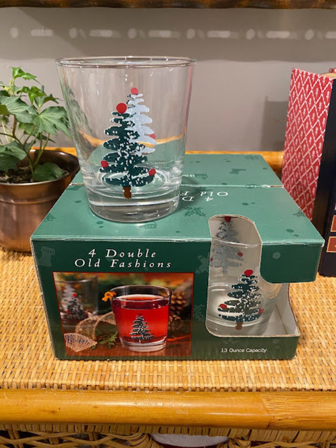 Vintage Christmas Tree Glassware - Set of 8, 13 Oz. Glasses, New in ...