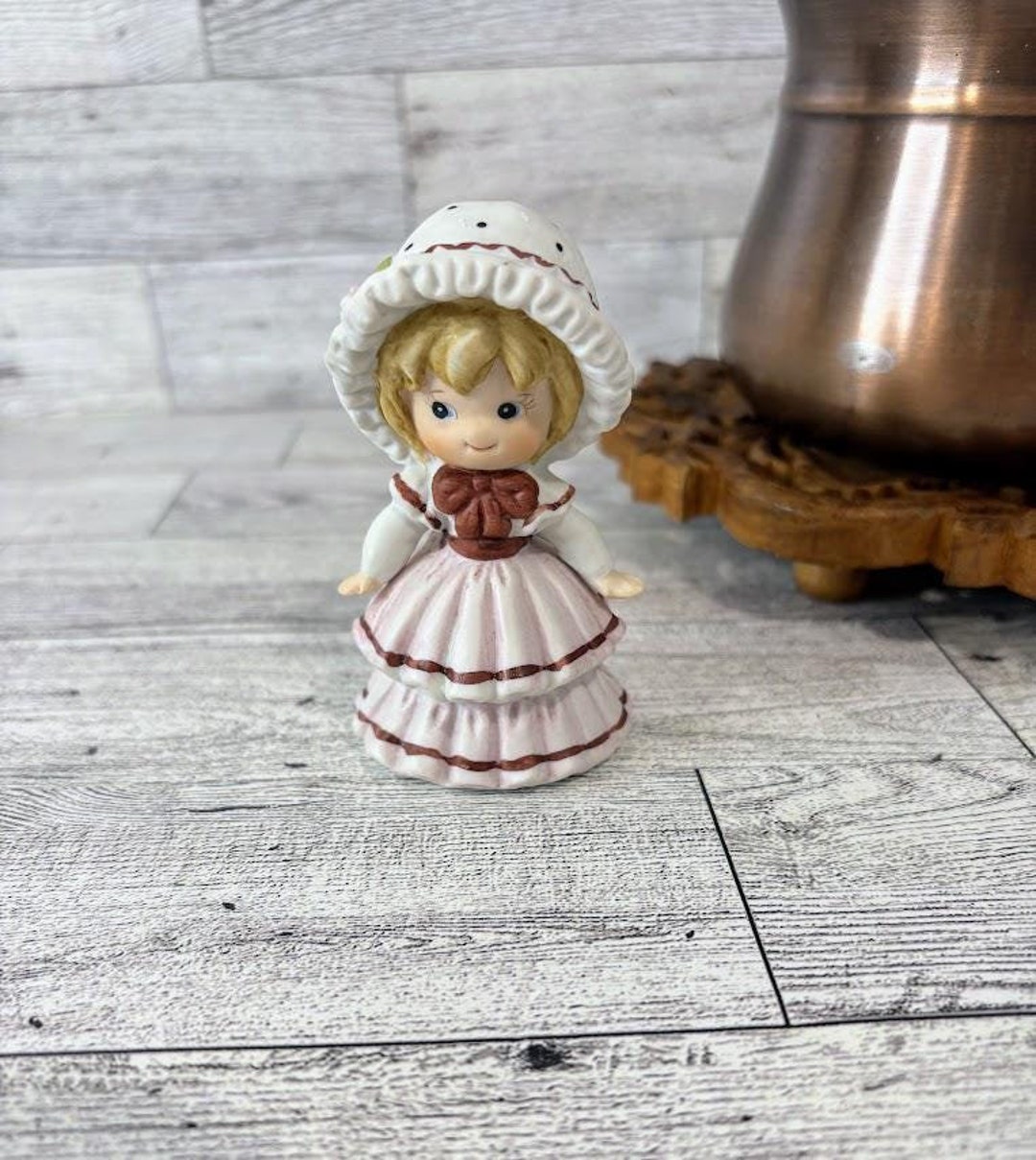 Vintage Lefton Girl Figurine - Collectible Figurine No. 06024 - Etsy